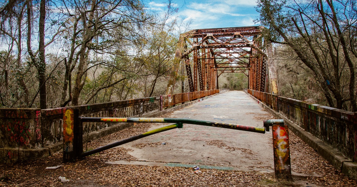 Want to Be Afraid? Explore These 9 Haunted Florida Bridges